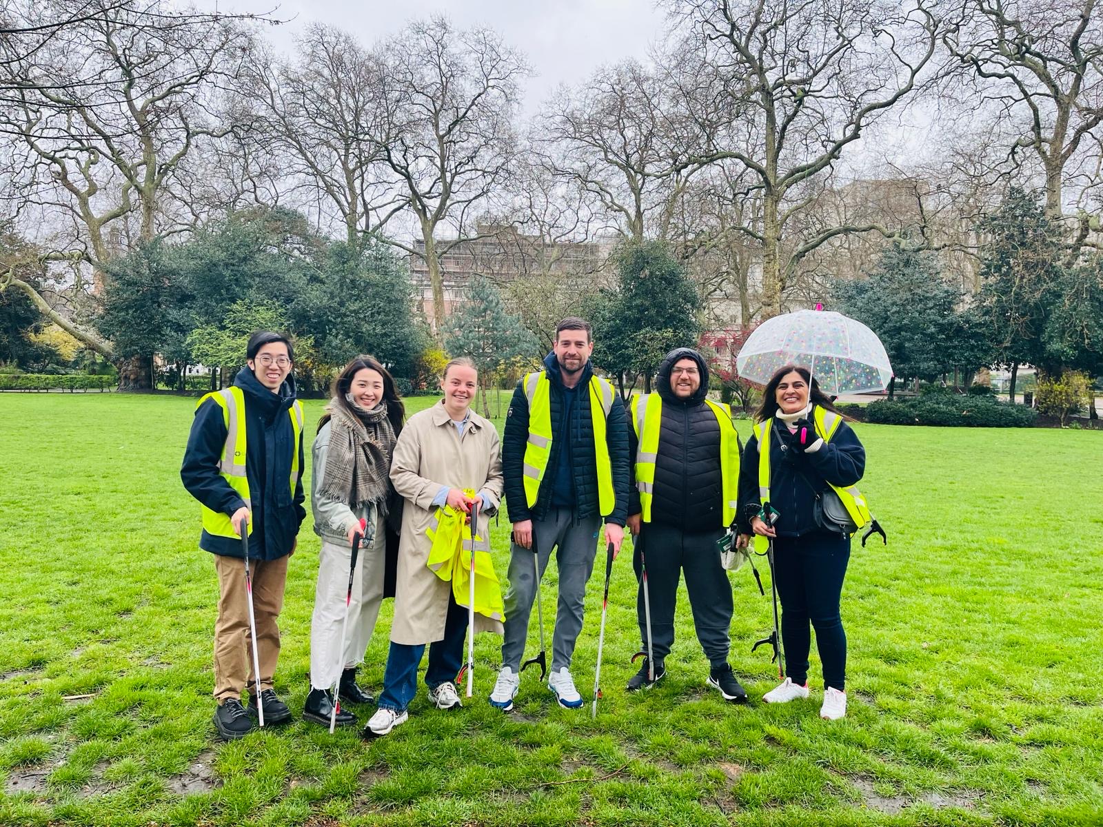 Keeping Britain Tidy - Litter Pick with Veolia in Camden